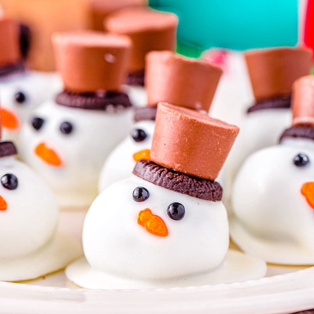 Melting Snowman Oreo Balls - Mom On Timeout