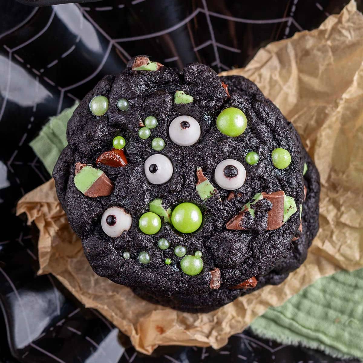 Mint Chocolate Chip Monster Halloween Cookies - Mom On Timeout